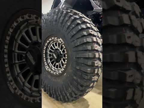 New Can Am rocking out with some 35โ Maxxis tires and metalfx wheels! #canamoffroad #canam