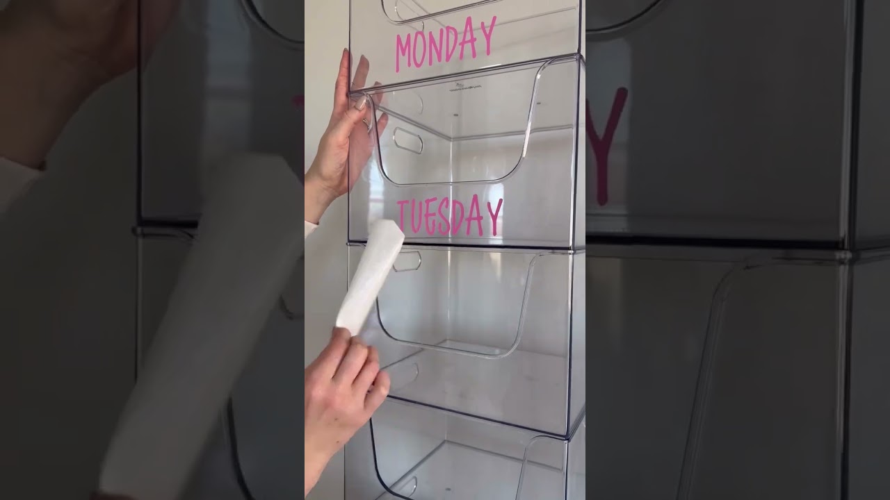 Every Sunday I fill them and it has been life changingg! 🙌🏼 #momhack #mom #organization #organize