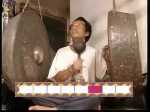 Sundanese ensemble: instrumental part for the piece 'Bendrong' (2/6)