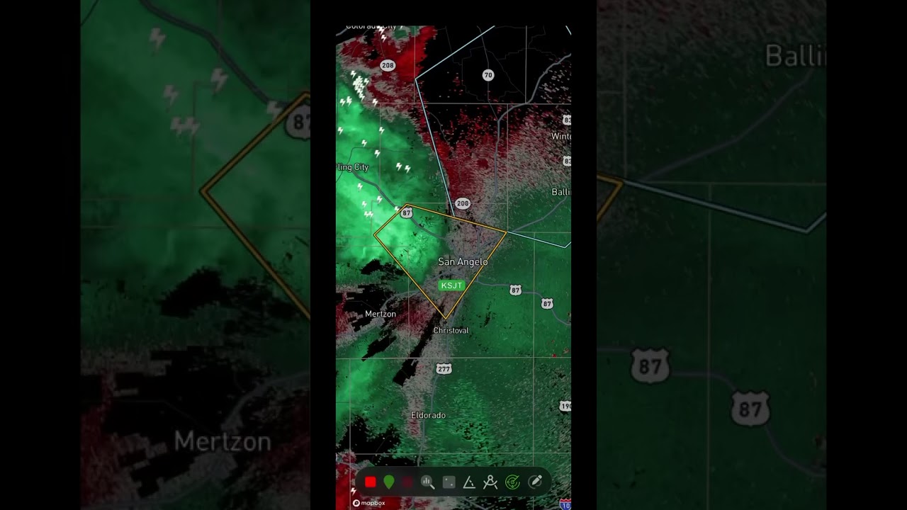 Excellent example of how to read velocity on #weather #radar.