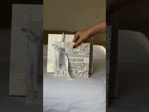 Dior Jāadore gift set unboxing: Parfum dāeau + hair & body oil #diorunboxing #diorbeauty #dioraddict