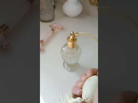 DIY Vintage Perfume for Galentine's Day Gift, Homemade Essential Oil Perfume Bottle with Atomizer