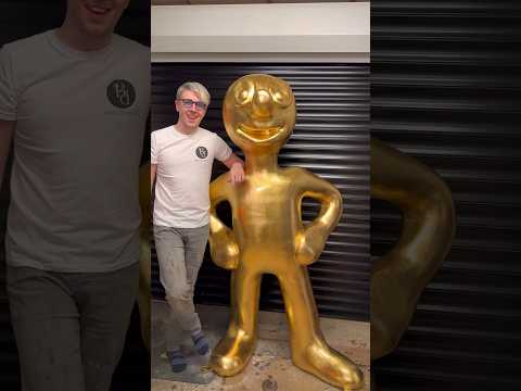 Morphs Epic Adventure London - Whizz Kidz Charity, Bland Design Gold Leaf Sculpture
