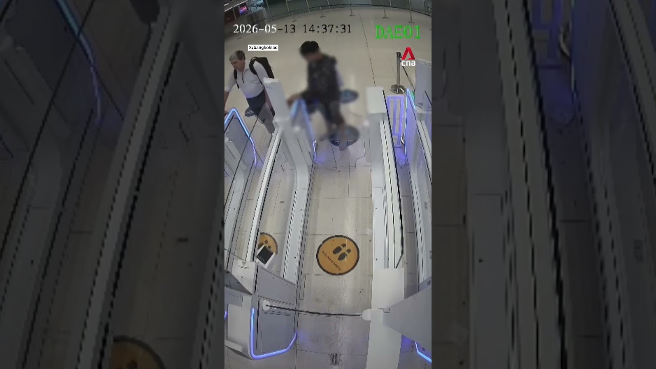 Chinese tourist banned from Thailand after damaging Bangkok airport gate