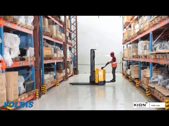Electrical Operated Stackers - 1.2 Ton OM XS12 W Stacker Trader ...