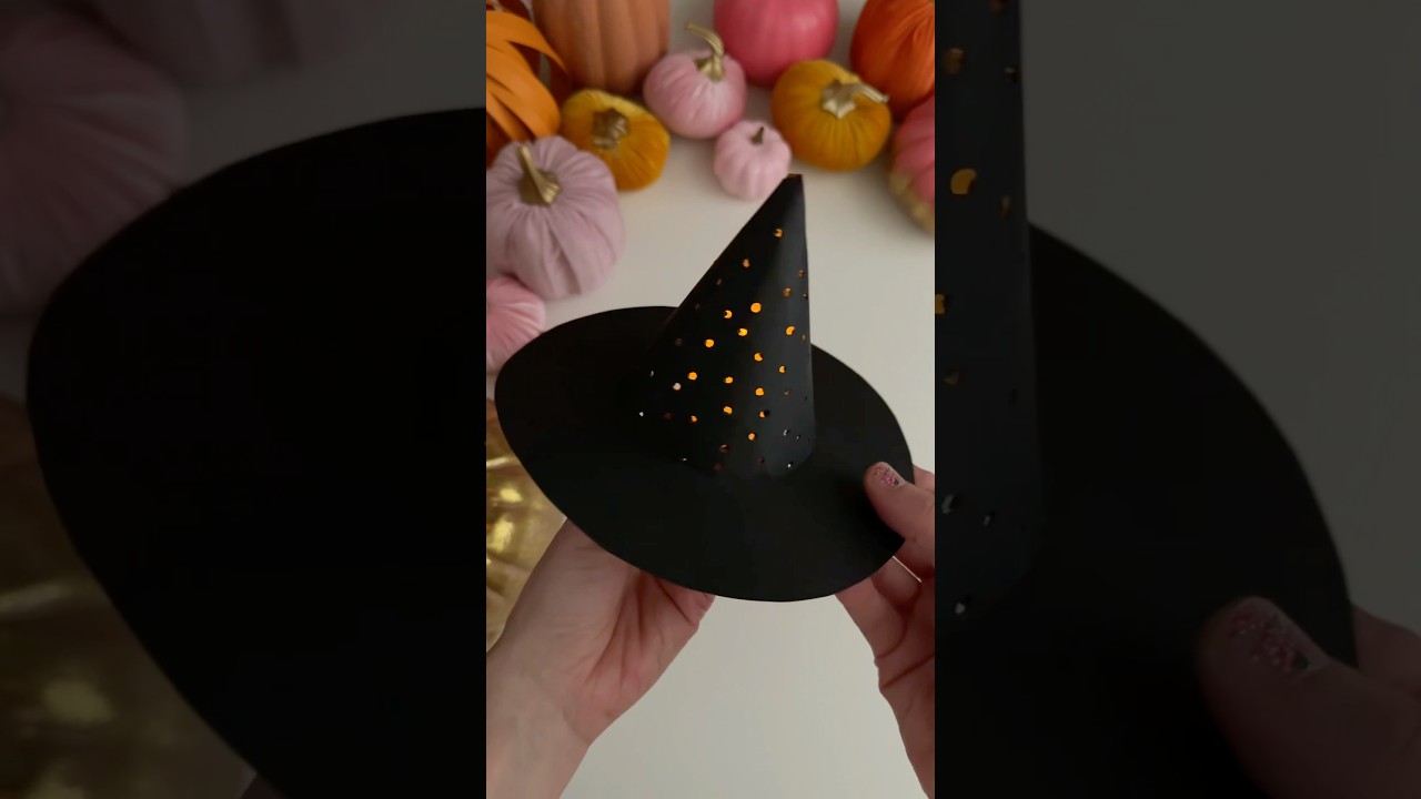 DIY #witch hat lantern super easy made with paper! #halloween #halloweencrafts #harrypotter #diy