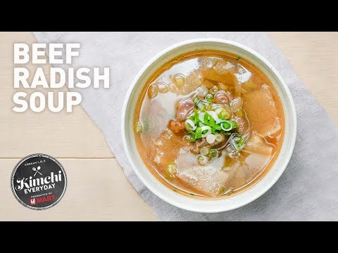 Beef Radish Soup / 소고기 무국 / How to make easy Korean recipe: Mu-guk!