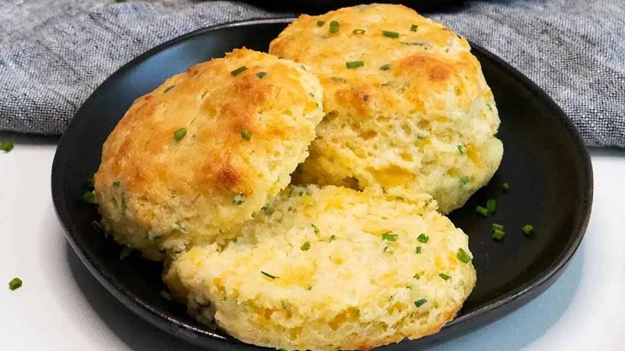 Cheddar Chive Biscuits