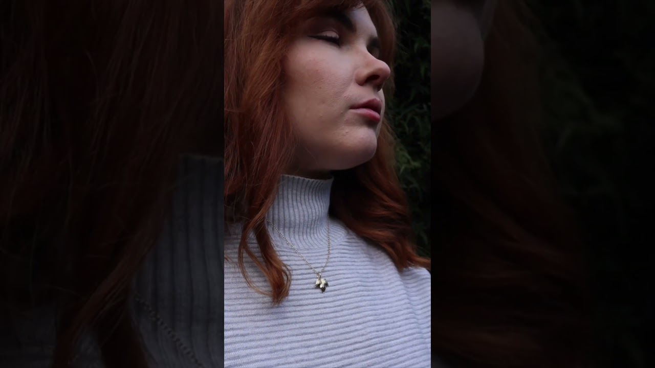 Nature's Elegance: Blackbird's Ivy Leaf Earrings 🌿✨