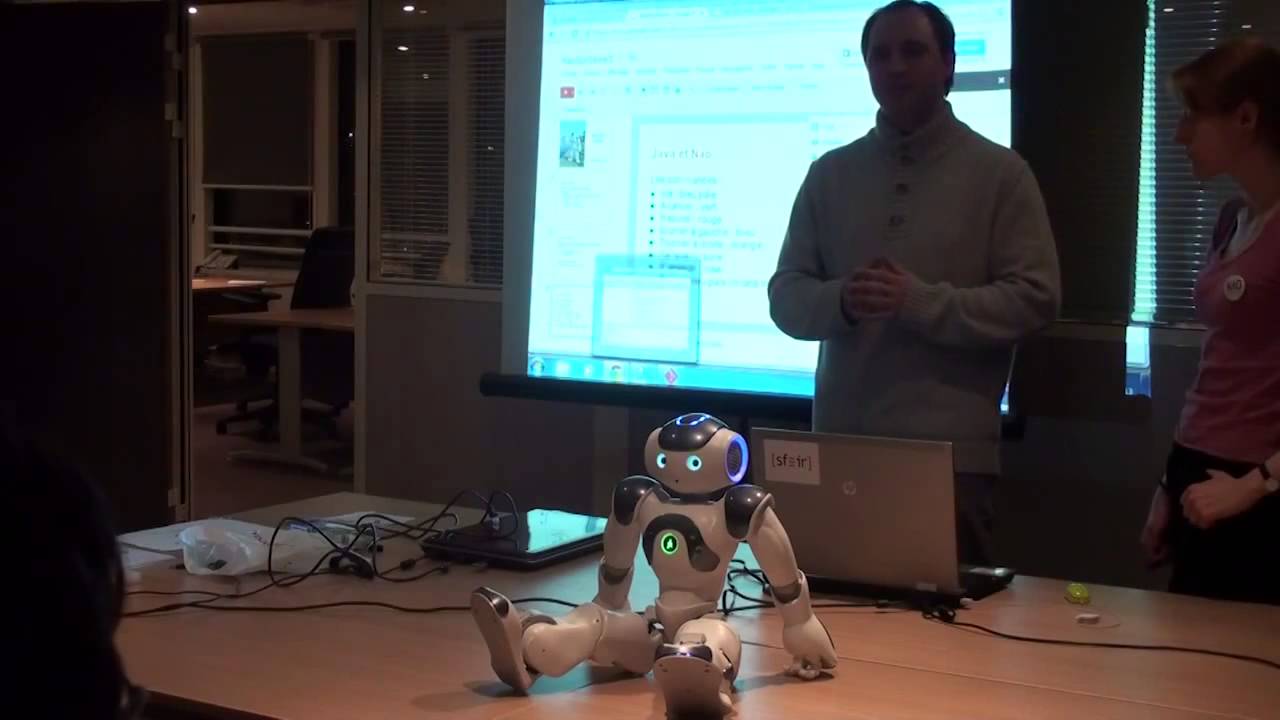 Controling NAO with Leap Motion