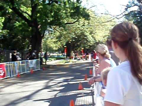 2009 Sacramento Zoo Zoom 10k Finish Line