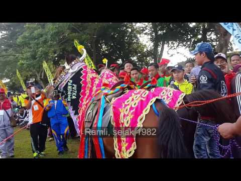 Budaya terunik di dunia – Saronen | www.senibenni.com