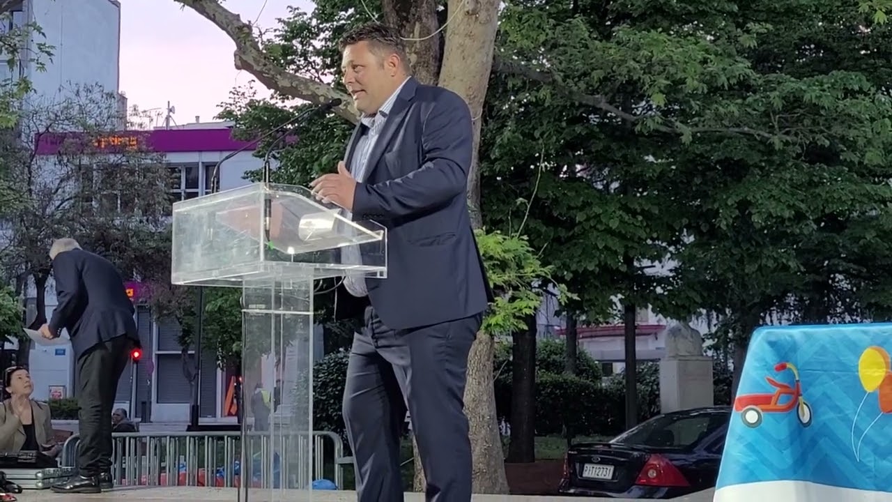 Όλη η Λάρισα «Μαζί μια Αγκαλιά» - Εγκαινιάστηκε στην Κεντρική Πλατεία η ...