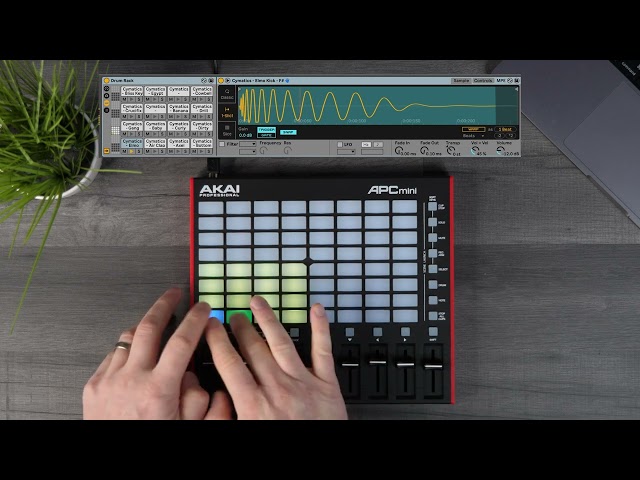 Akai Controller APC Mini – MK2
