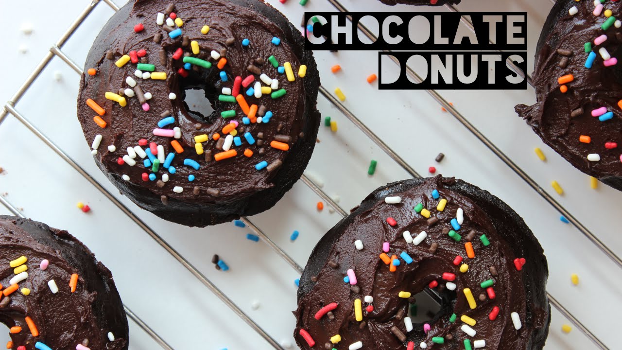How to Make Healthy Chocolate Donuts | Healthy Low Calorie Donut Recipe (ONLY 125 CALORIES)