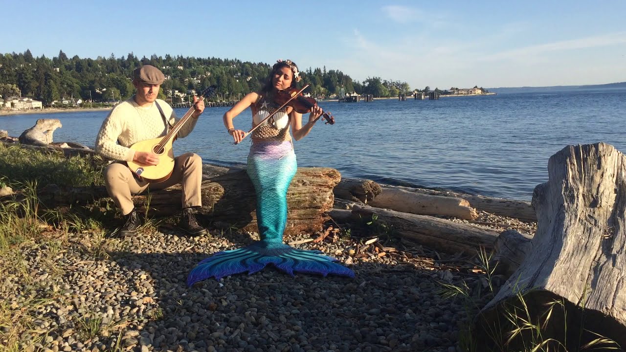 Hire Ruth the Mermaid - Harpist in Seattle, Washington