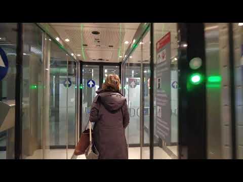Amsterdam Airport Schiphol International Arrival