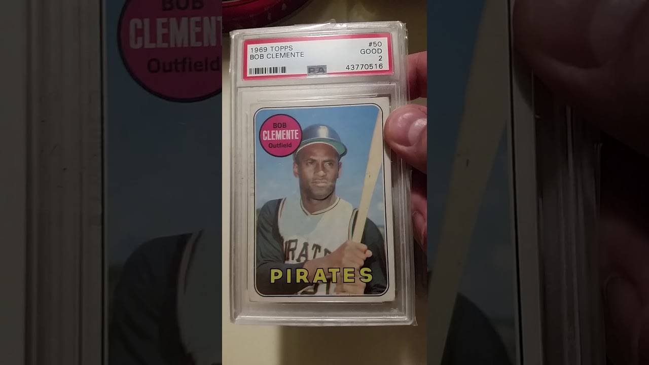 How to collect Roberto Clemente baseball cards