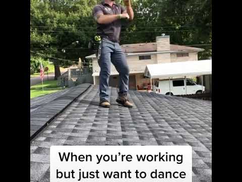 HAPPY FRIDAY EVERYONE !!! ππ THE HAPPY WEEKEND DANCE !!! ππ#BrunnoNoBs ππ