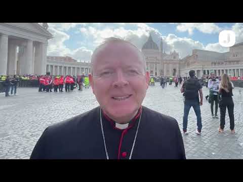 Archbishop Eamon Martin and Archbishop Dermot Farrell attend lying in state of Pope Francis