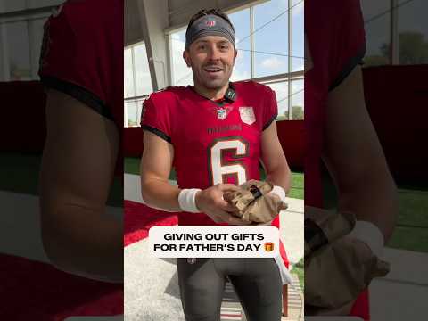 Giving our players random gifts for Father’s Day never gets old 😂 #fathersday #dad #gift #surprise