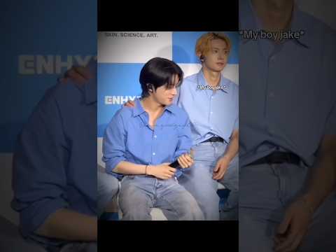 finally heeseung gave his mic to jake๐ฉโค๏ธโ๐ฉน #ramyeonz #heejake #heeseung #jake #enhypen #kpop #shorts