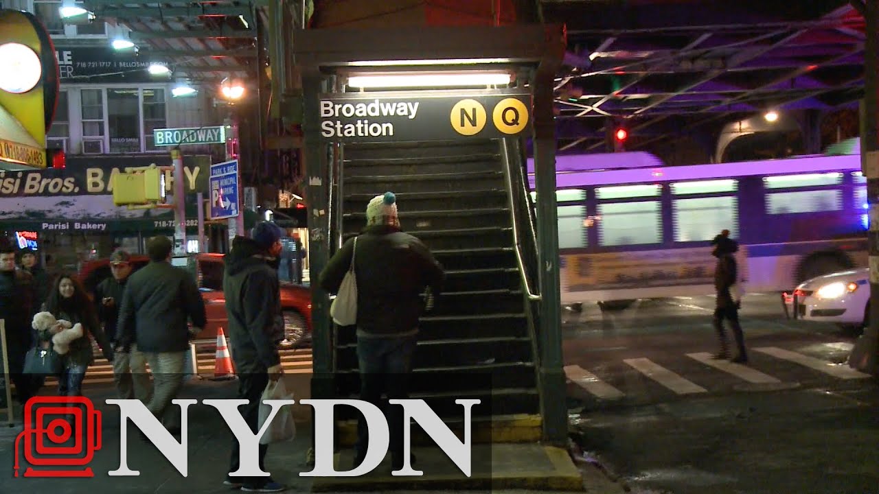 Man dead after falling off subway platform, getting hit by train
