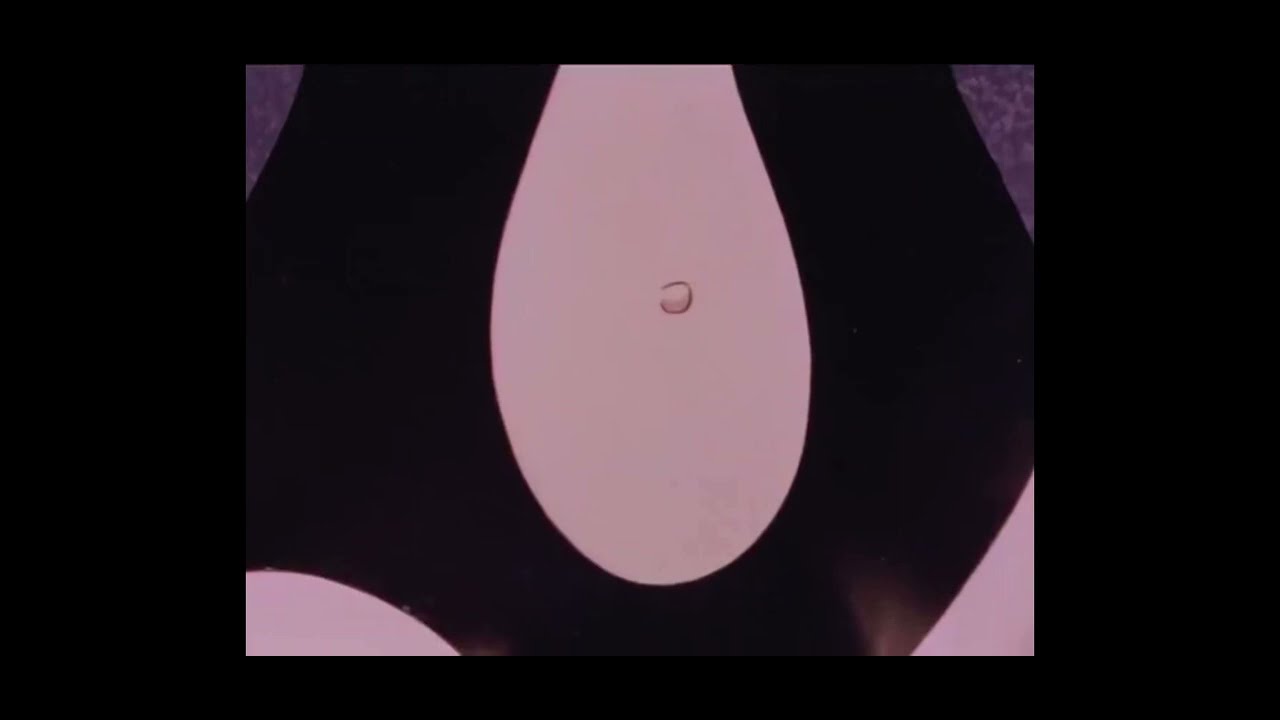 majo's bellybutton tickling