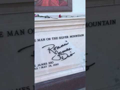 Minuto HM: túmulo Ronnie James Dio - Forest Lawn Memorial Park (Hollywood Hills)