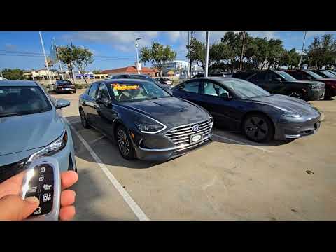 WATCH THIS 2023 HYUNDAI SONATA HYBRID LIMITED PARK ITSELF WITH SMART REMOTE PARKING ASSIST FEATURE!