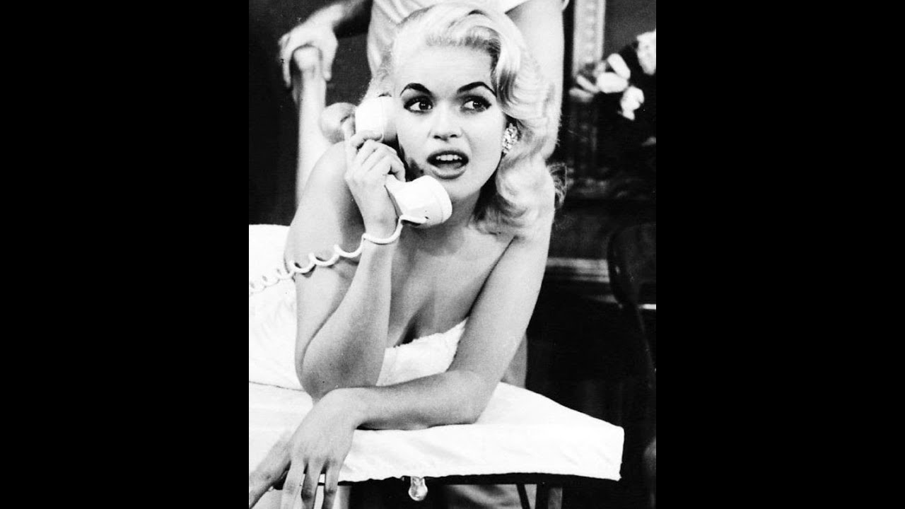 30 Beautiful Portrait Photos of Jayne Mansfield While Filming “Will Success Spoil Rock Hunter?”
