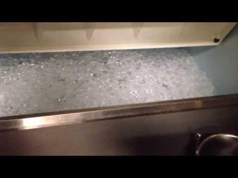 Hoshizaki Ice Maker 800lbs with Bin