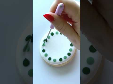 Easy Christmas Cookie Design! #christmascookies #satisfying #sugarcookies #shorts