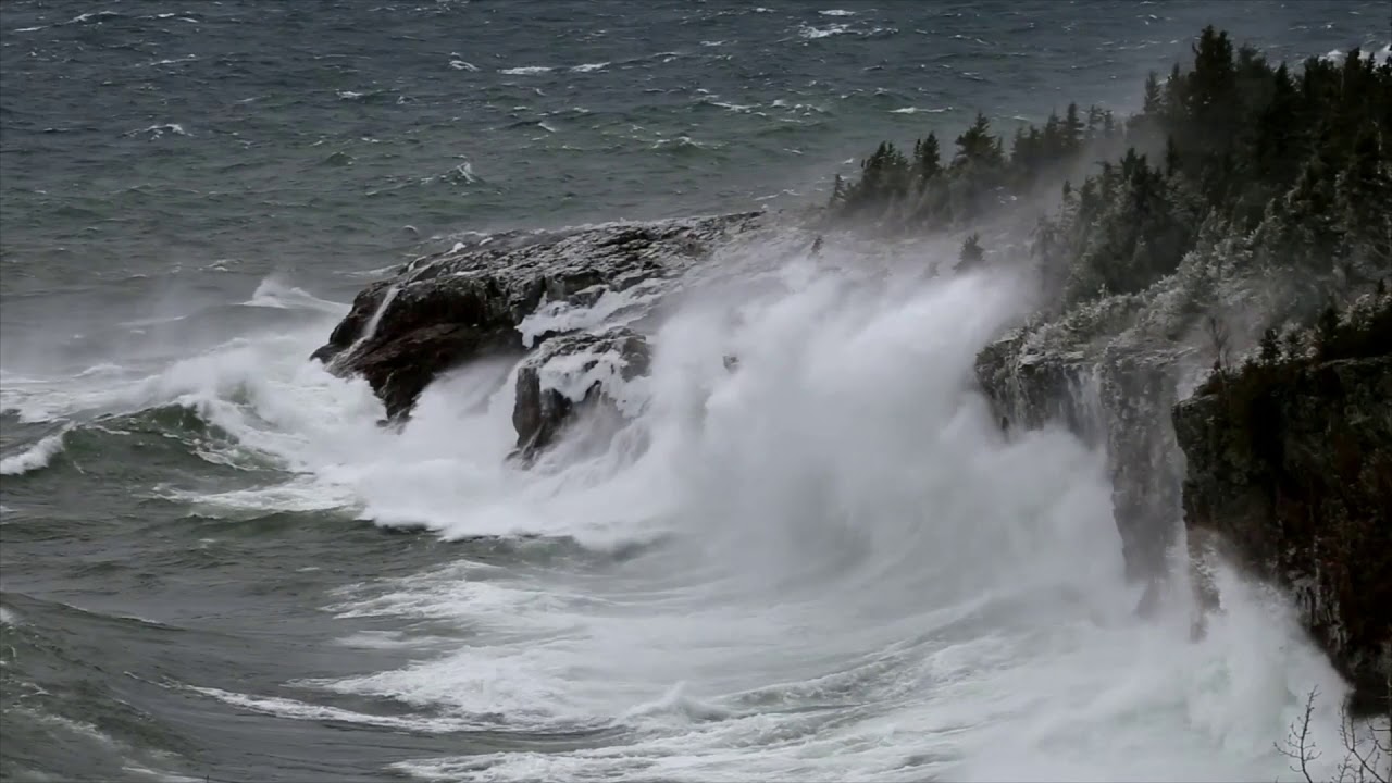 Massive Waves on Lake Superior