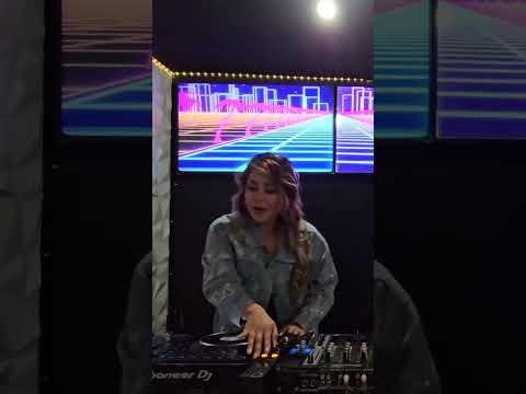 ¡Éxtasis Retro! El DJ Set de Genesis & Ugalde que Te Transportará