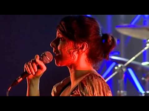 Nouvelle Vague - In A Manner Of Speaking (Live in Lisbon, Portugal)