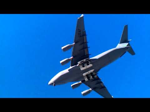 C-17 landing at Moffett