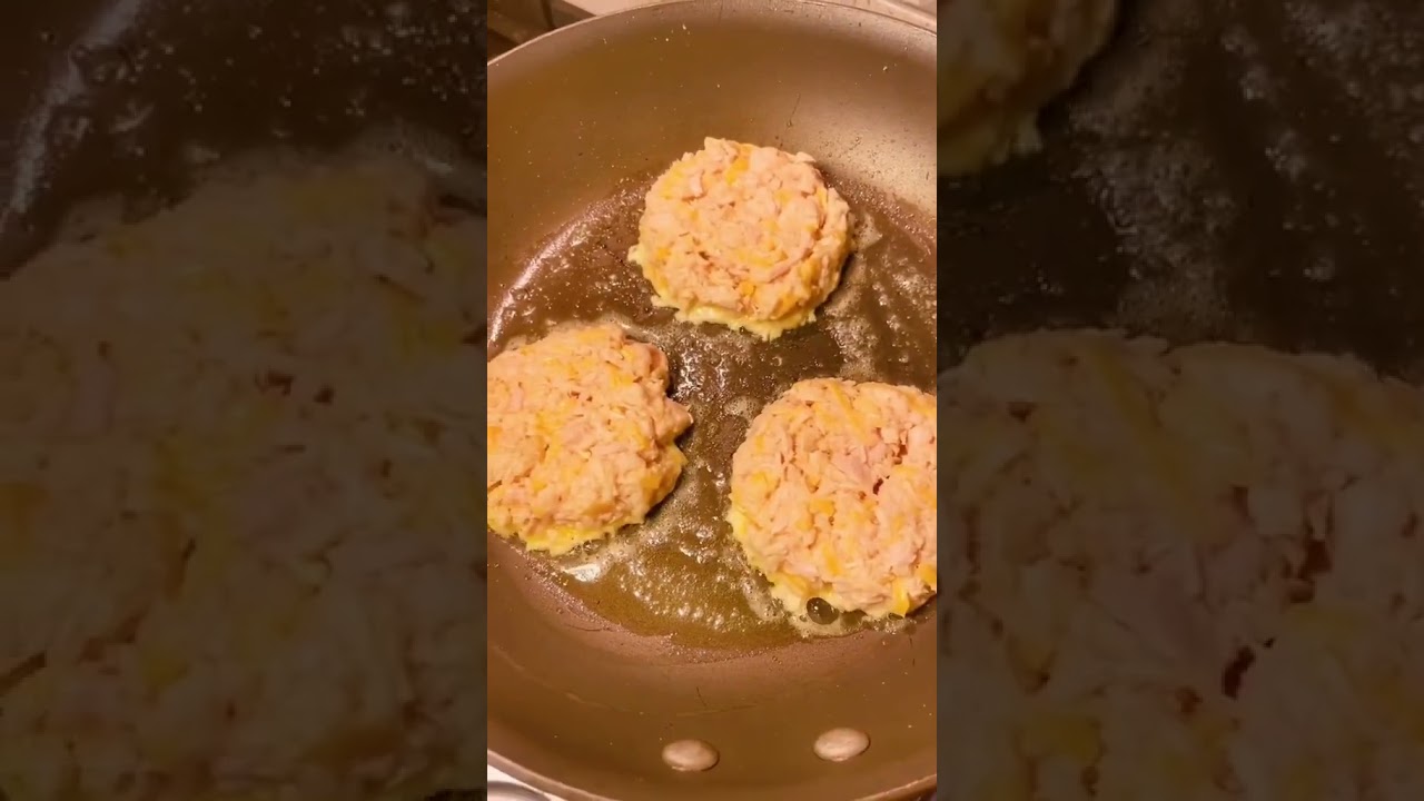 Keto Tuna Melts #keto #lowcarb #ketodiet #ketolifestyle #ketorecipes #weightloss #fitness #bacon