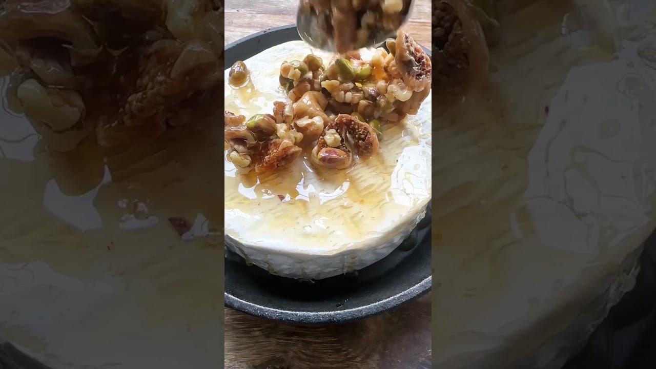 15-Minute Last Minute Appetizer Recipe (Melty Baked Brie!) #appetizer