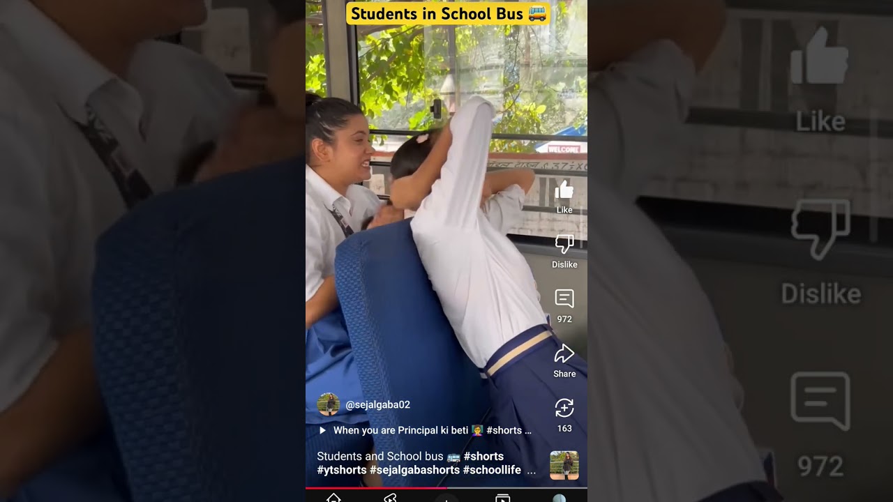 @sejalgaba02 #comedy #funny #prank #school #fun #viralshort #teacherlife #schoollife #ytshorts#bus