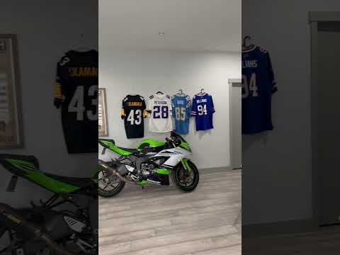 The Best Man Cave Setup Ever #motovlog  #kawasaki #mancave #motorcycle #zx6r