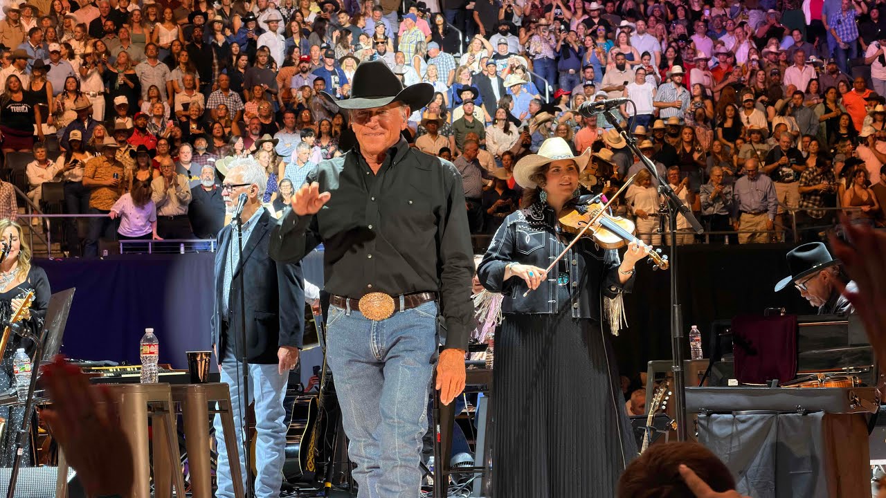 George Strait Sings His Massive Hit The Chair In Austin, TX - May 16, 2026