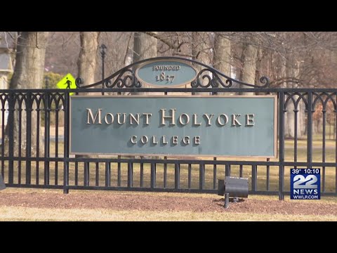 Mount Holyoke gets $10 million gift to support financial aid