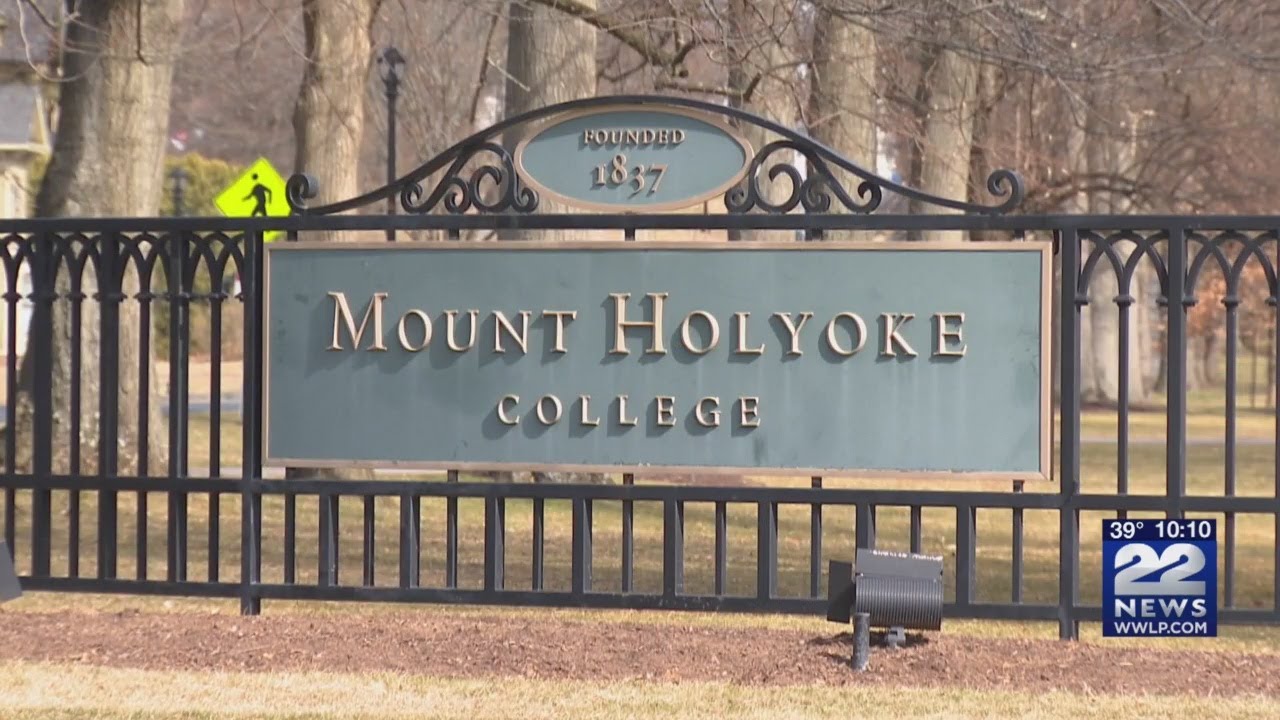 Mount Holyoke gets $10 million gift to support financial aid