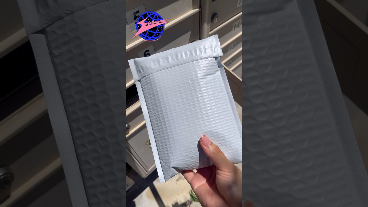 The biggest pin in my collection has finally ARRIVED! 🔪🎃✨ #disneypins #spookyseason #unboxing