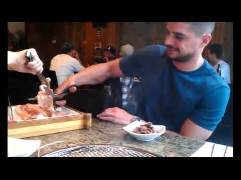 WHITE GUY tries KOREAN BBQ for the first time! Moo Dae Po II Los Angeles