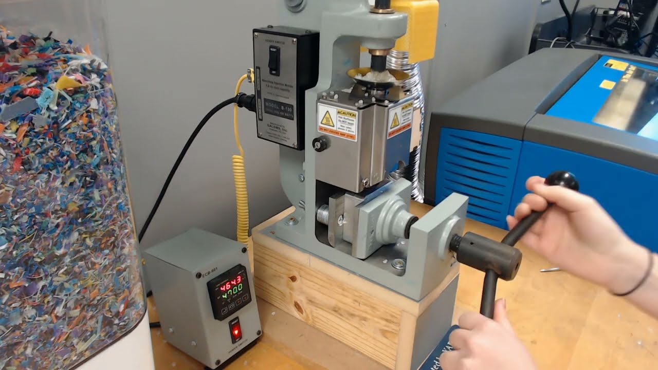 Using the Benchtop Injection Molder