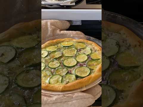 How to make Italian Mozzarella Zucchini Crescent Pie #zucchinipie