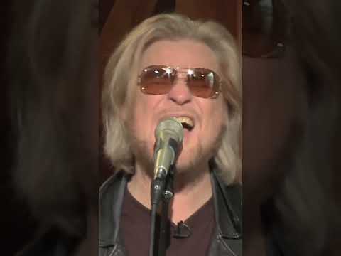 Daryl Hall & John Rzeznik (of Goo Goo Dolls) - Iris