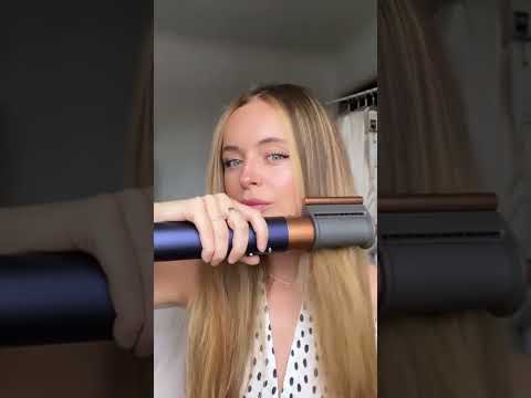 WOW! Dyson Airwrap Flyaway Attachment 🤩 #dysonairwrap #hairhacks